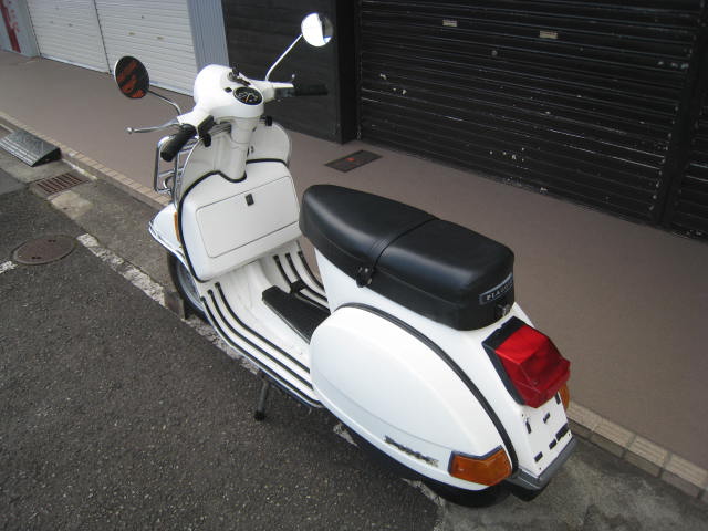 VESPA P150X | Escape Bike
