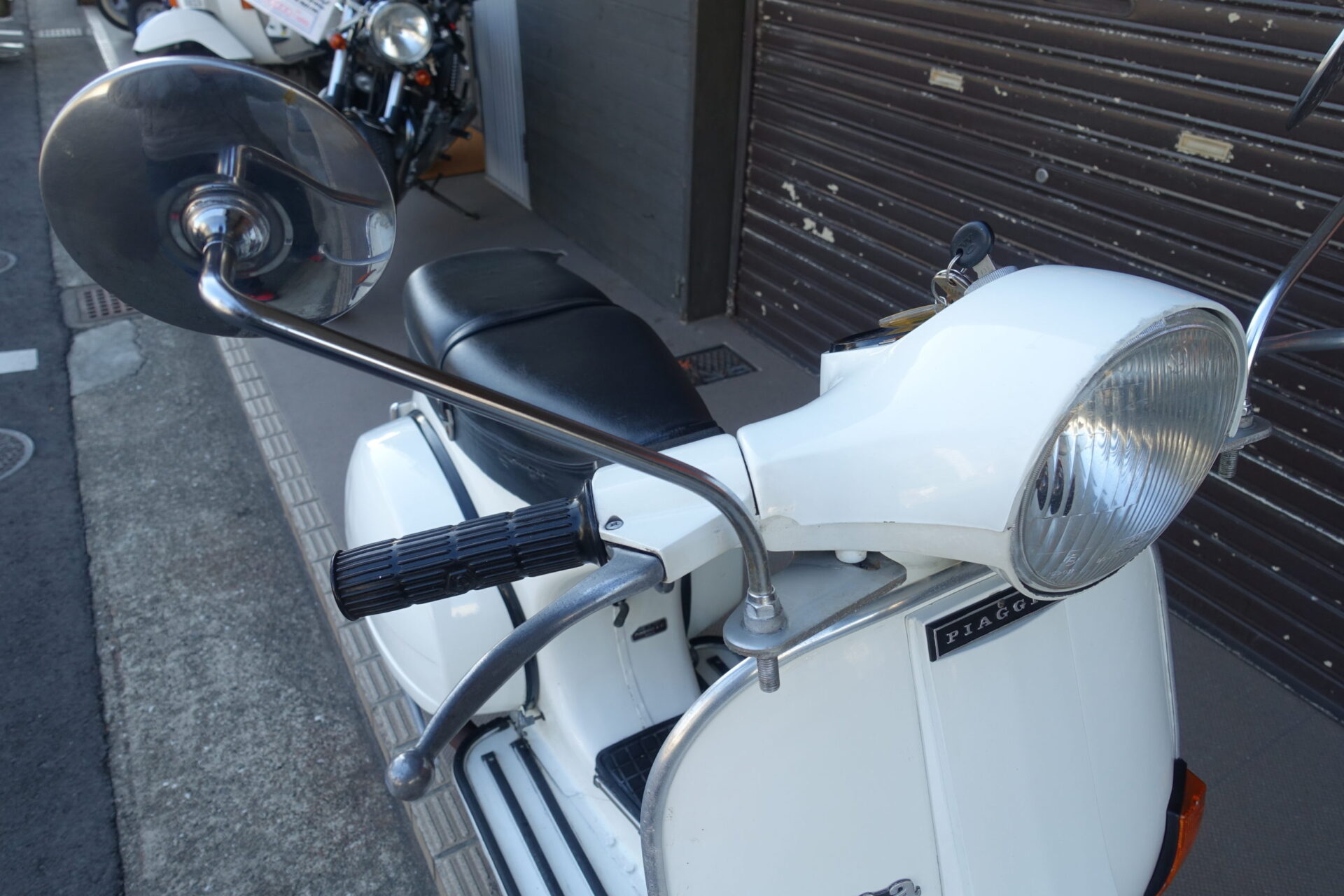 VESPA P150X of Escape Bike